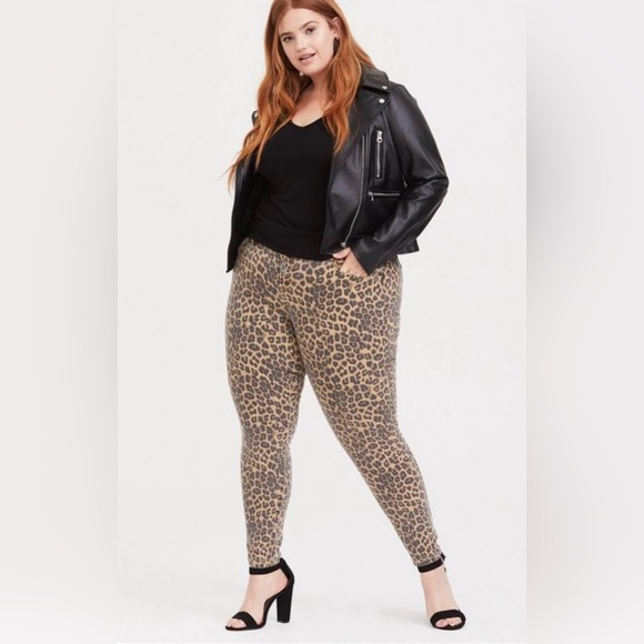 torrid | Pants & Jumpsuits | Torrid Denim Jegging Super Stretch Leopard ...